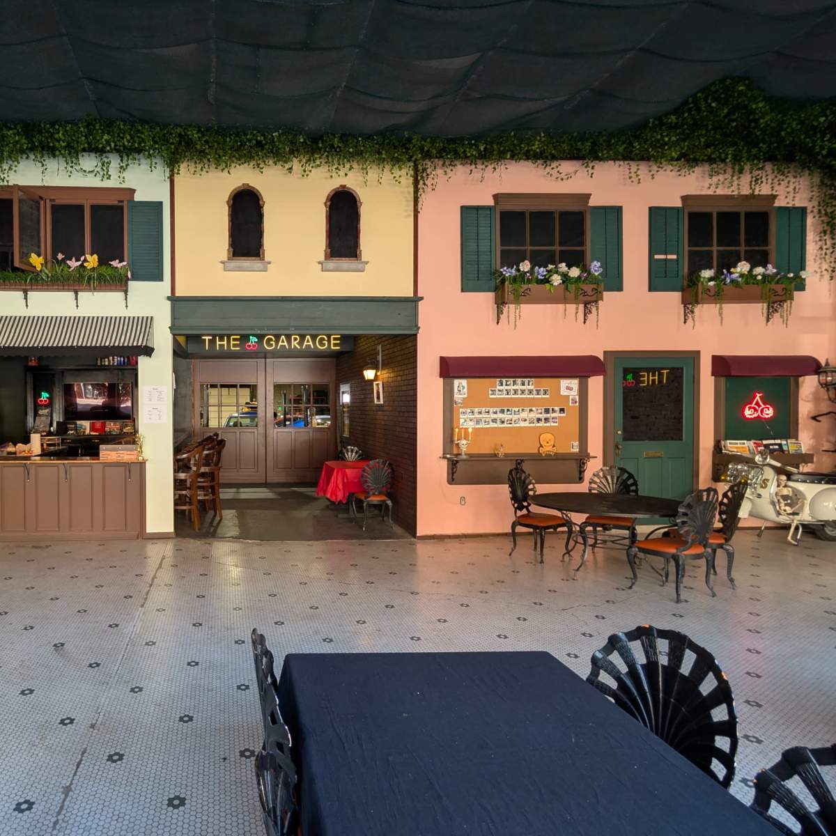 Midtown Cafe & Automotive Gallery, St. Louis, MO | Event | Peerspace