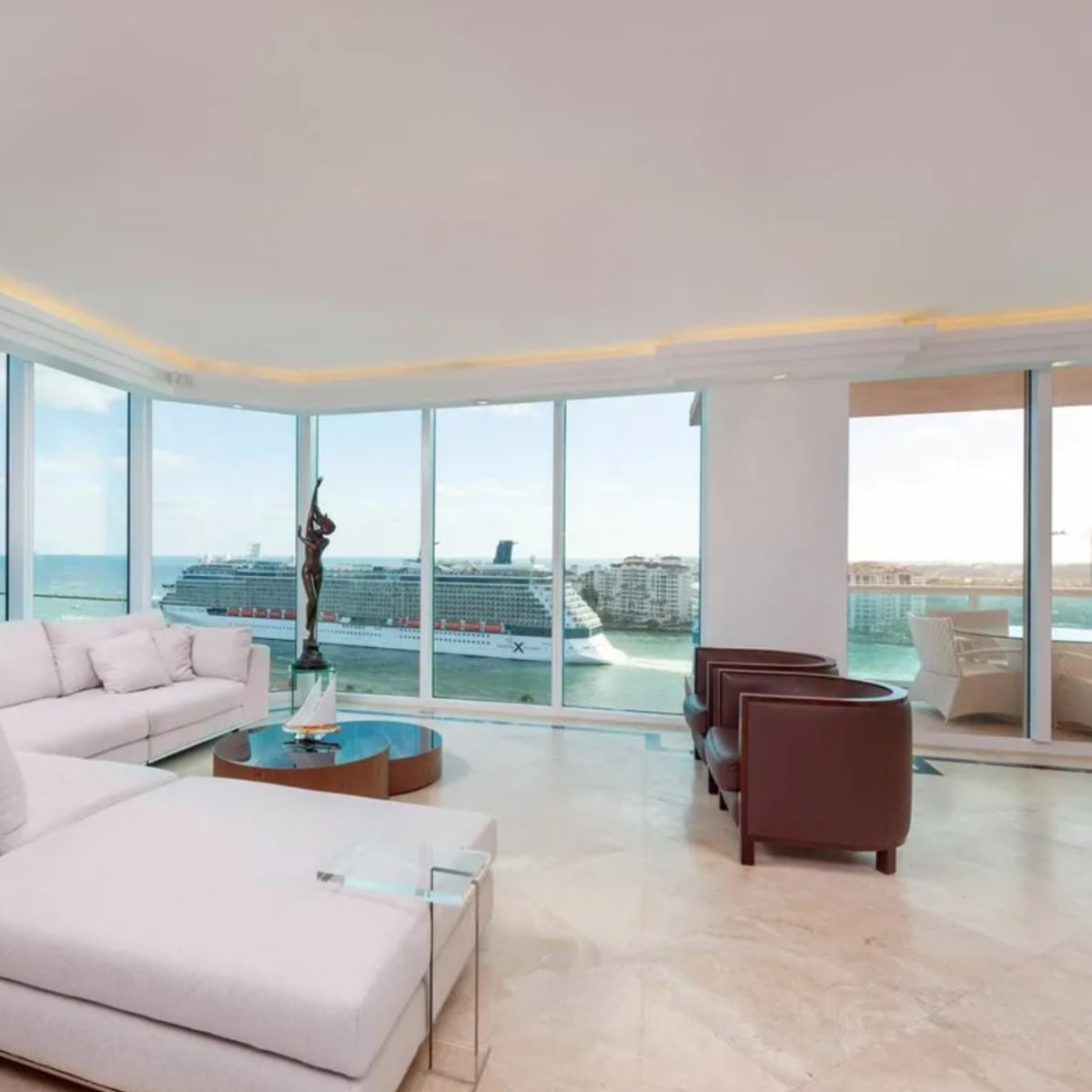 Luxury Apt in South Beach with Stunning Ocean View, Miami Beach, FL ...