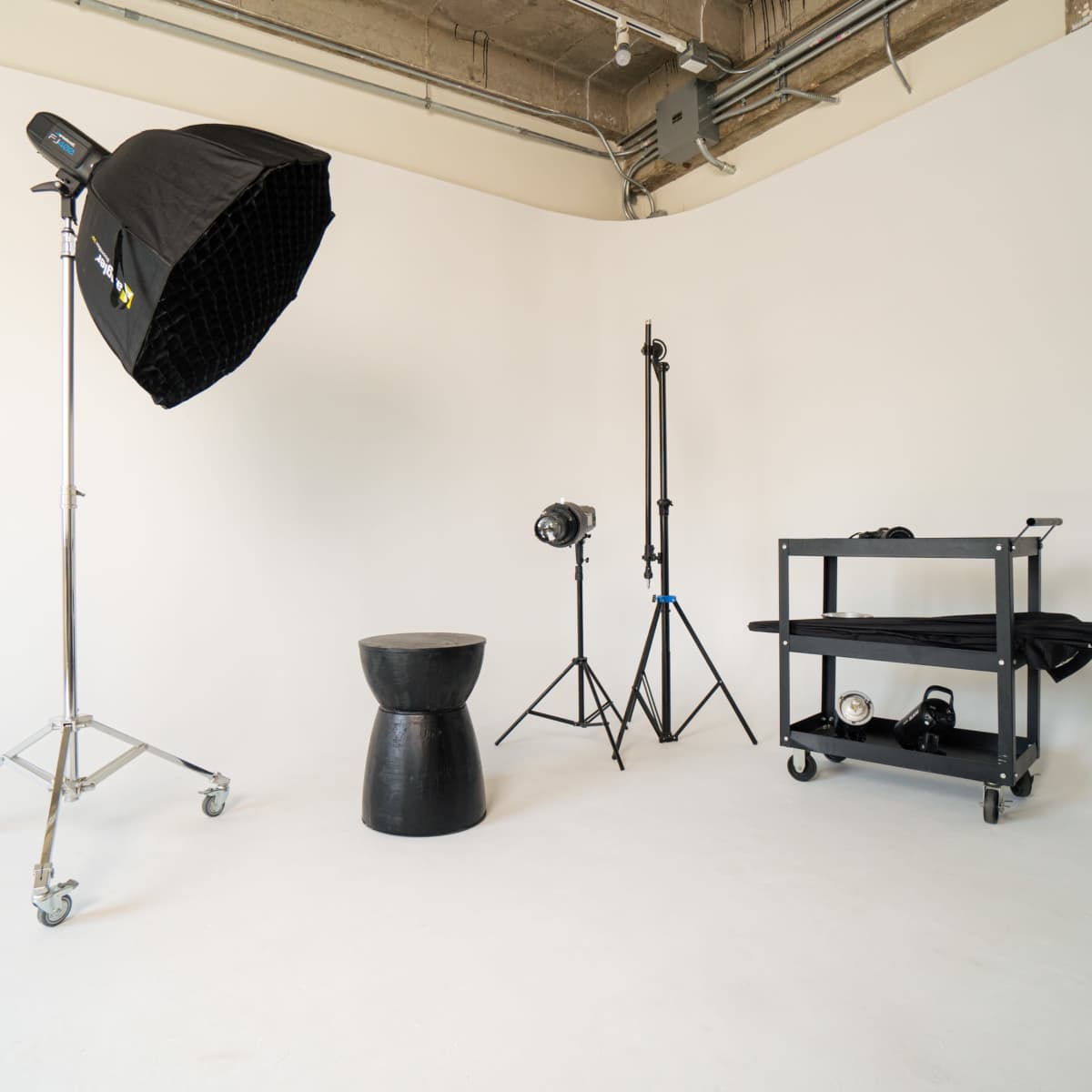 West Hollywood Photo/Video Studio | White Cyc wall, Seamless Backdrop ...