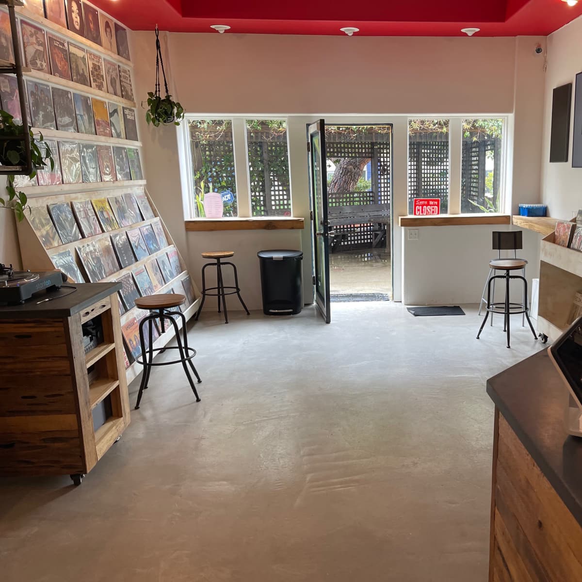 Endless Noise Coffee + Vinyl | Santa Monica Recording Studio with Vinyl ...