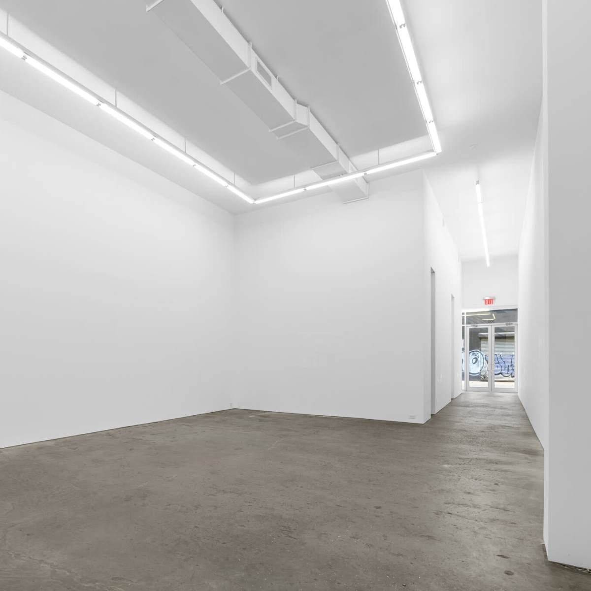 LES High Ceiling Raw Gallery - NEW, New York, NY | Production | Peerspace