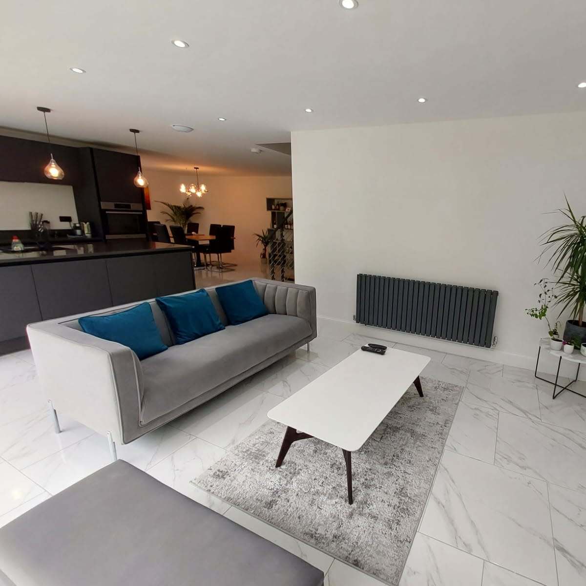 Modern open living space with lots of natural light, Croydon ...
