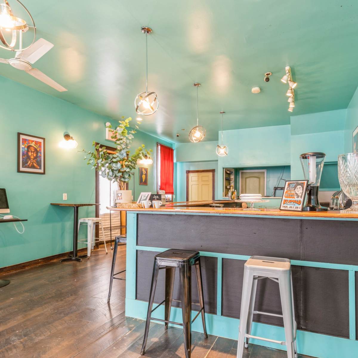 Beautifully Renovated Bright and Airy Storefront and Event Space in Bed ...