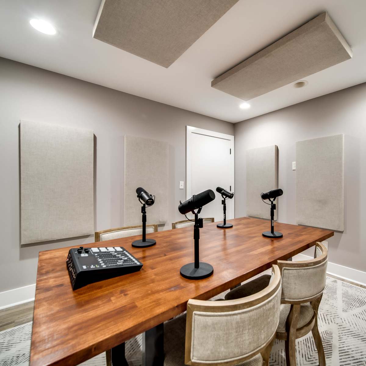 Professional Podcast Studio with High - Quality Equipment, Acoustics ...