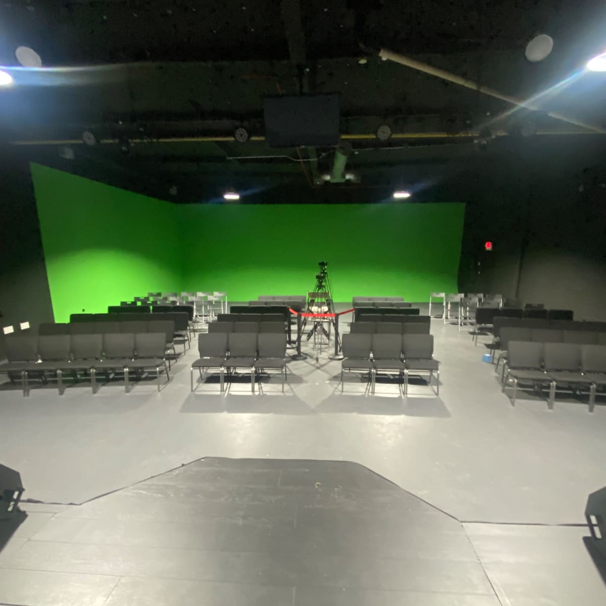 Studio Soundstage with Large Green Cyc, Canoga Park, CA | Off-Site ...