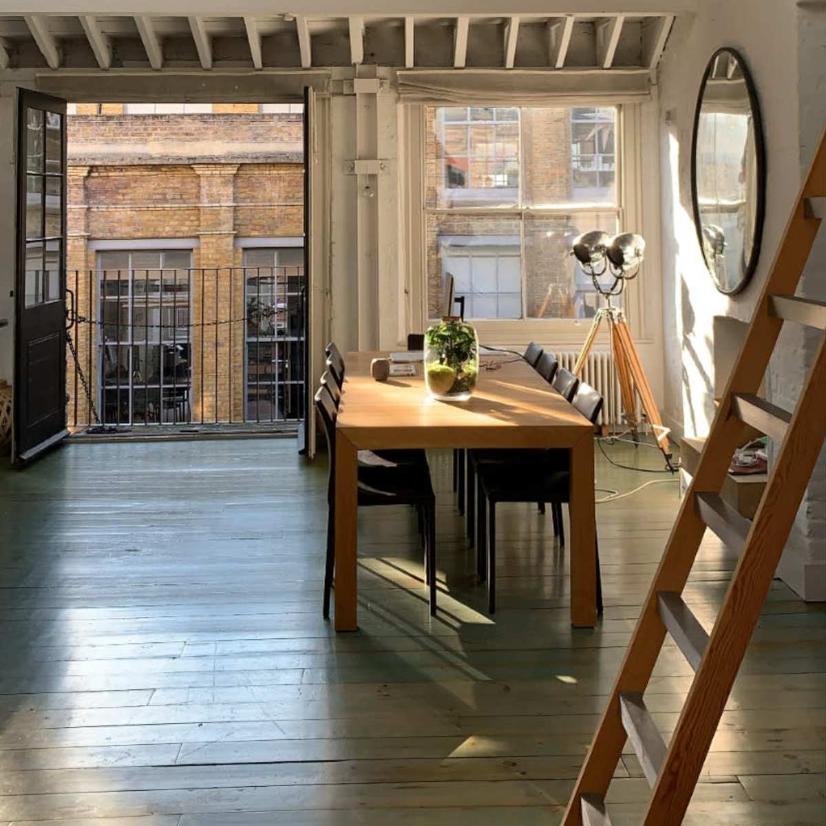 Open plan, Old Warehouse Factory Loft Apartment In Shoreditch, London ...