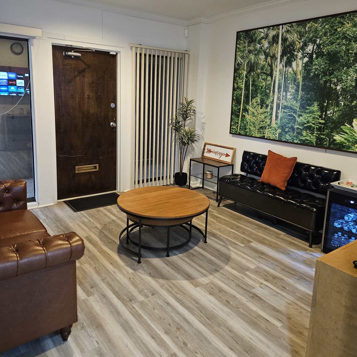 Urban, studio and lounge with an intimate and modern feel., Columbia ...