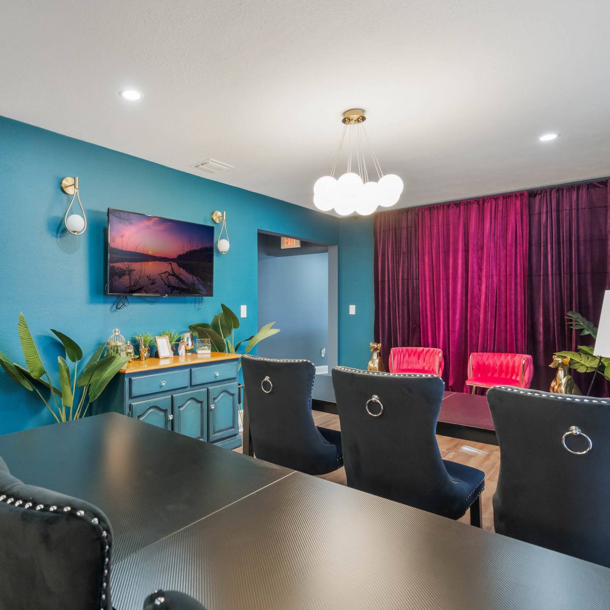 Boutique Event Space in City Square, Lake Mary, FL | Event | Peerspace