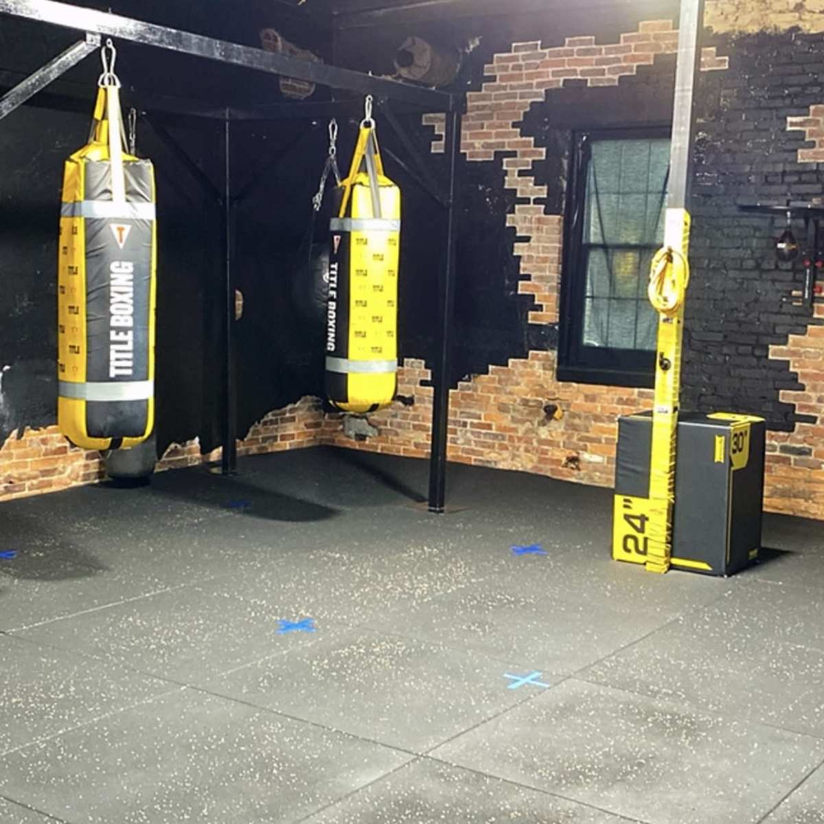 Full Boxin Gym / Boxing Ring / Punching Bags / Weights Area (Old Bricks ...