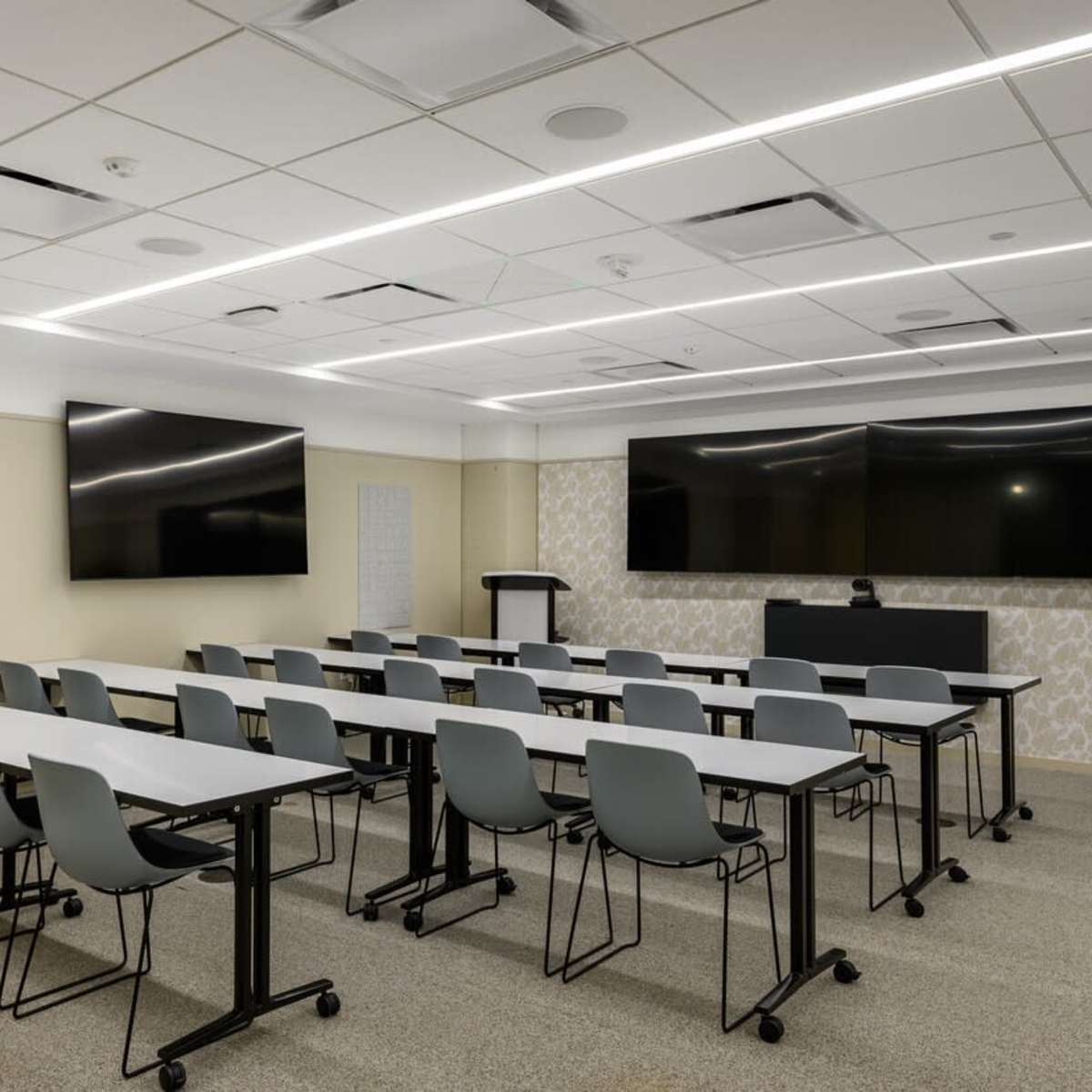 Upscale Conference Room, Arlington, VA | Event | Peerspace