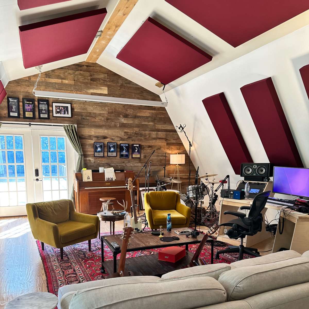 Electric and creative barn conversion and carriage house, with ...