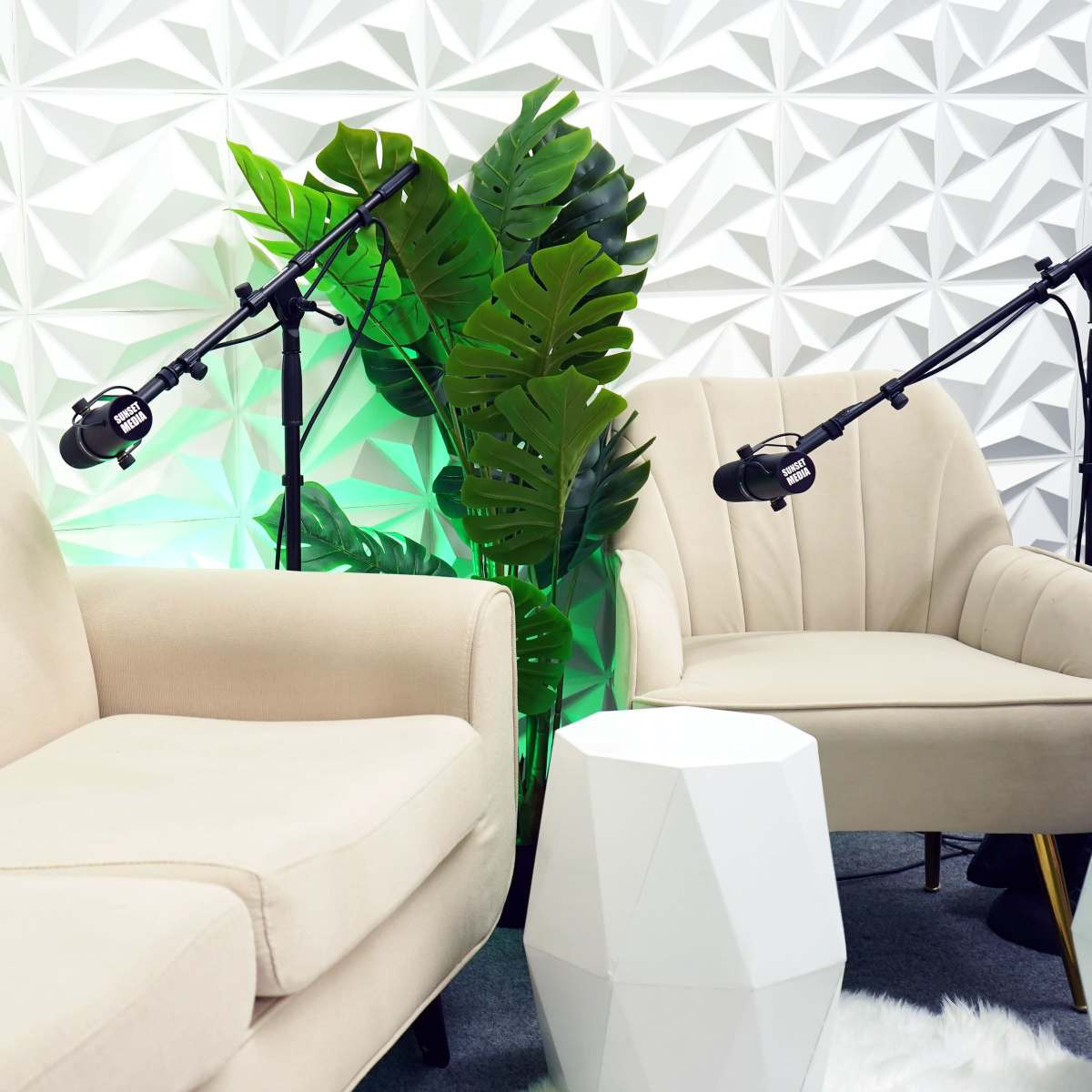 Modern Podcast Studio (Fully Equipped), Los Angeles, CA | Production ...