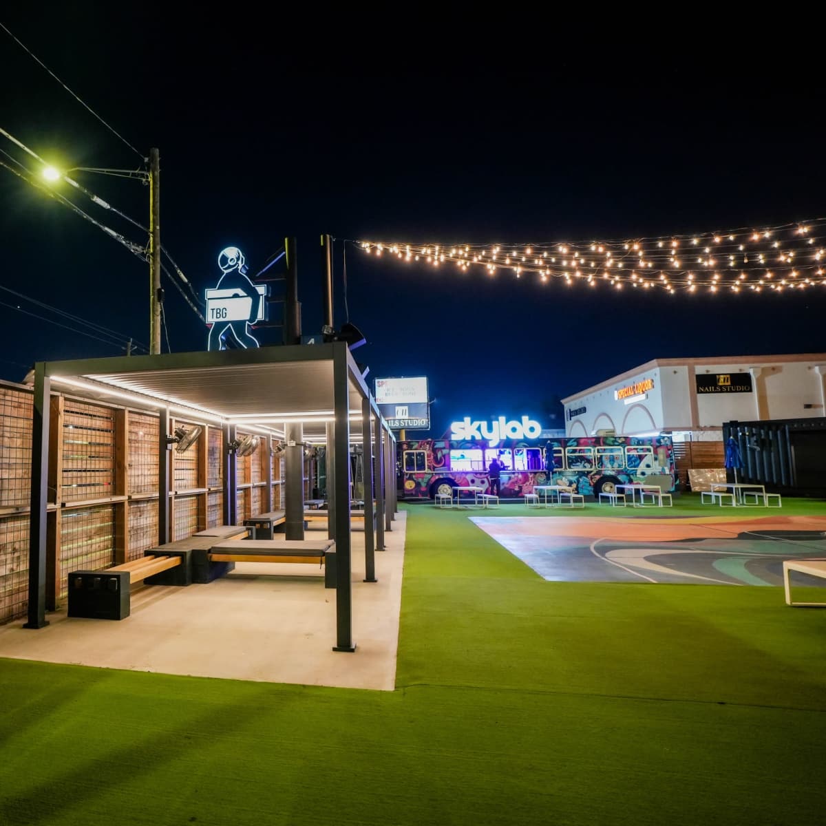 Outdoor Patio Bar with Basketball Court, TVs, Arcade, and more, Houston ...