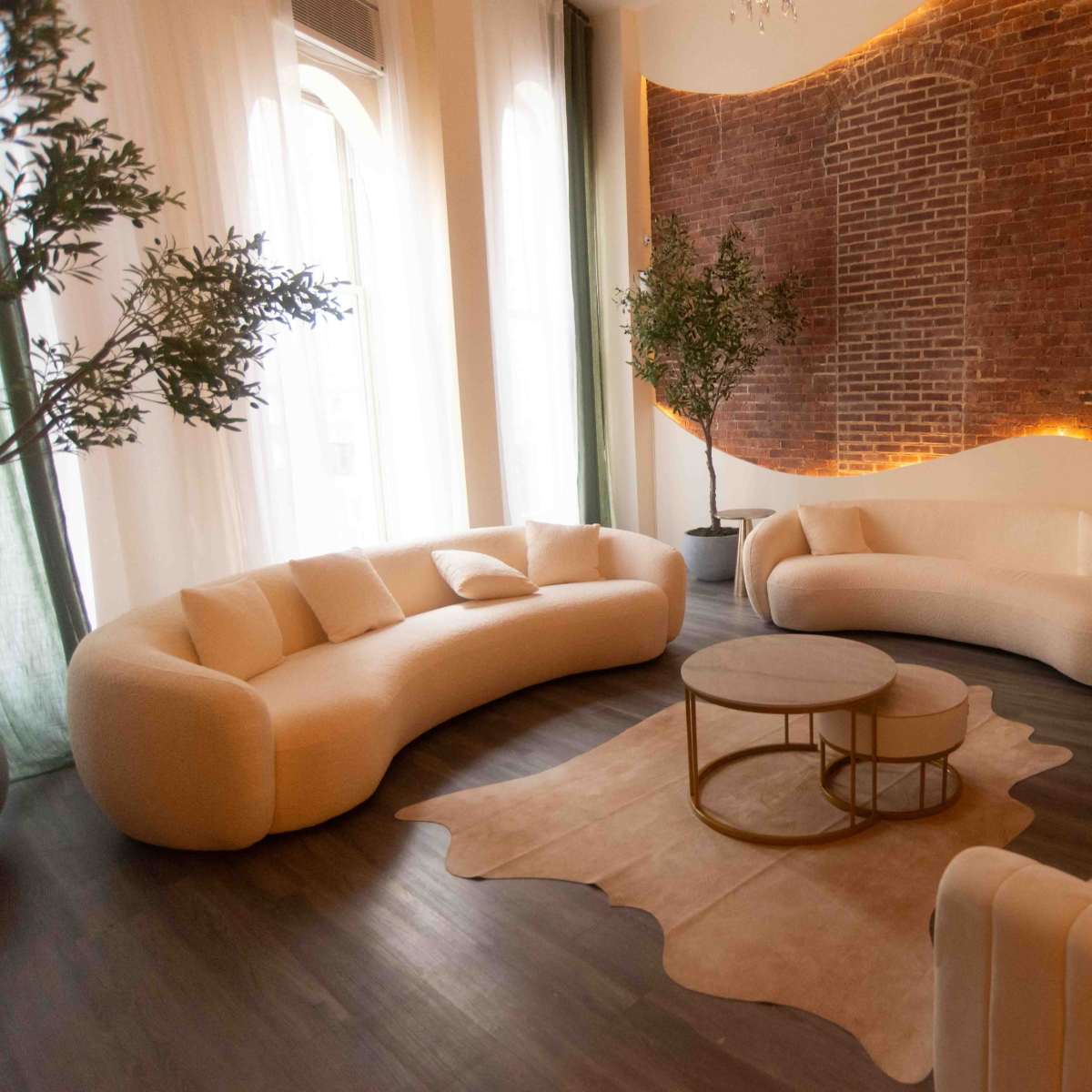 Artistic and Cozy Broadway Venue for Stylish Events w/BYOB, New York ...