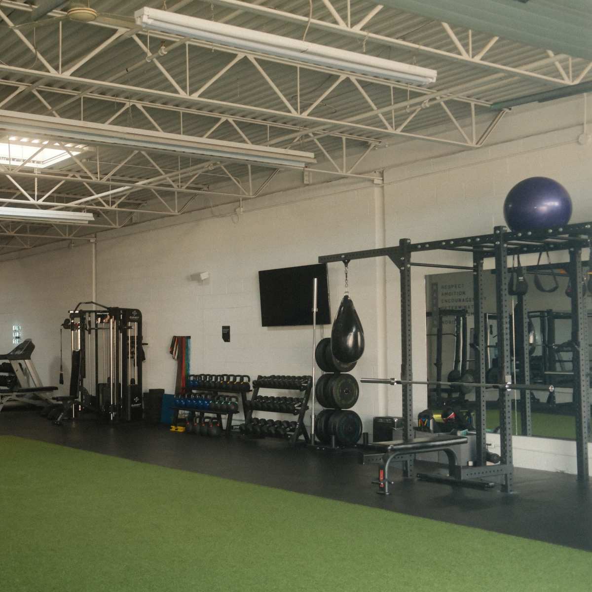 Versatile Fitness Studio for Training, Events, Photoshoots and More ...