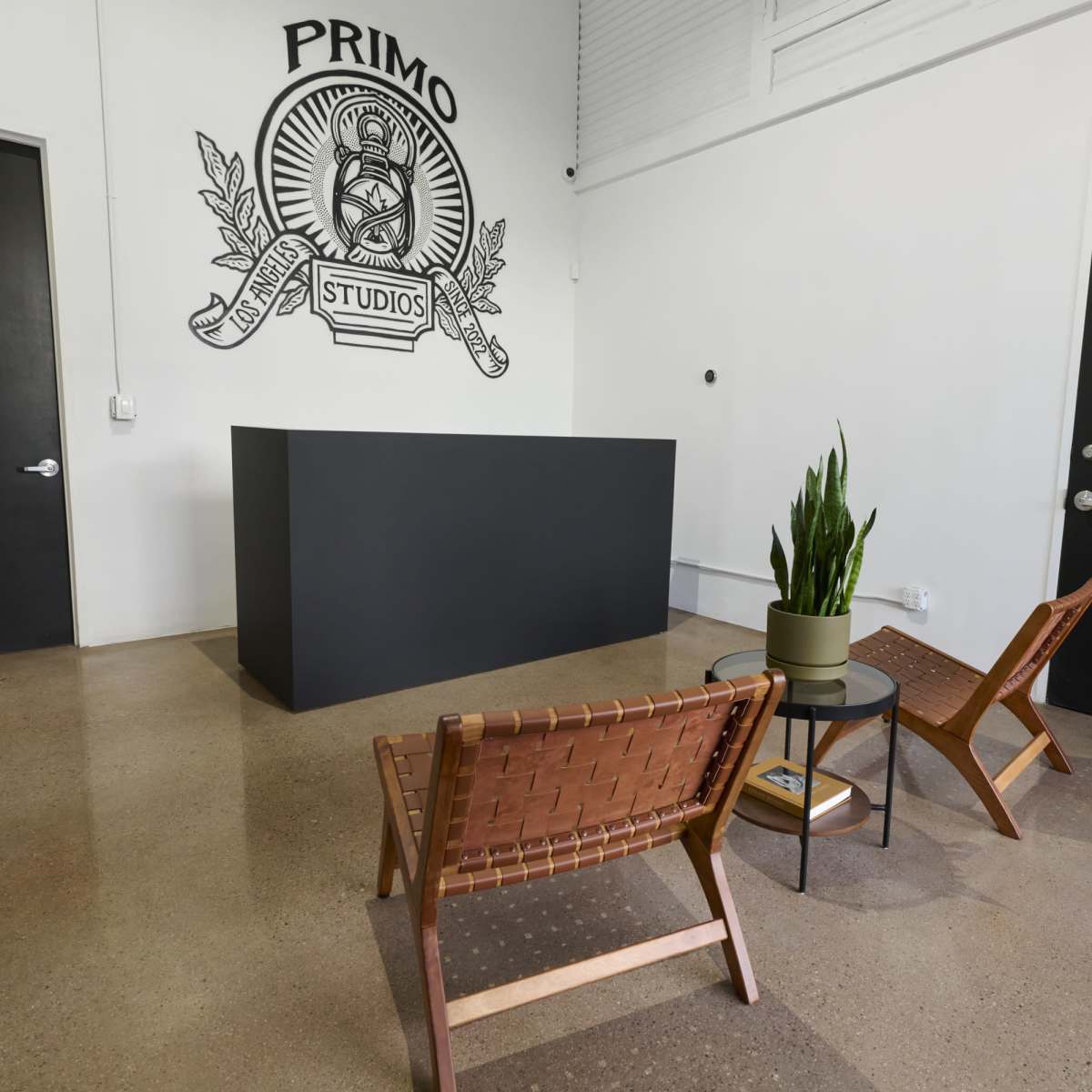 Primo Studios | Arts District completely private Photo Studio with L-shaped Cyclorama, in house ...