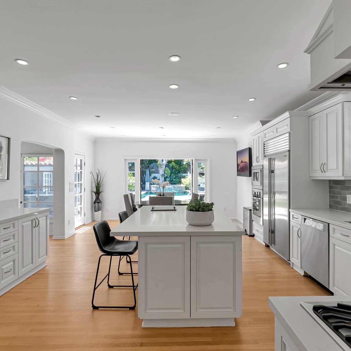 *NEW* Beautiful Modern Spanish/Mediterranean Spaulding Square Hollywood ...