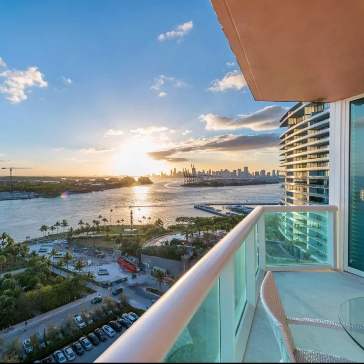 Luxury Apt in South Beach with Stunning Ocean View, Miami Beach, FL ...