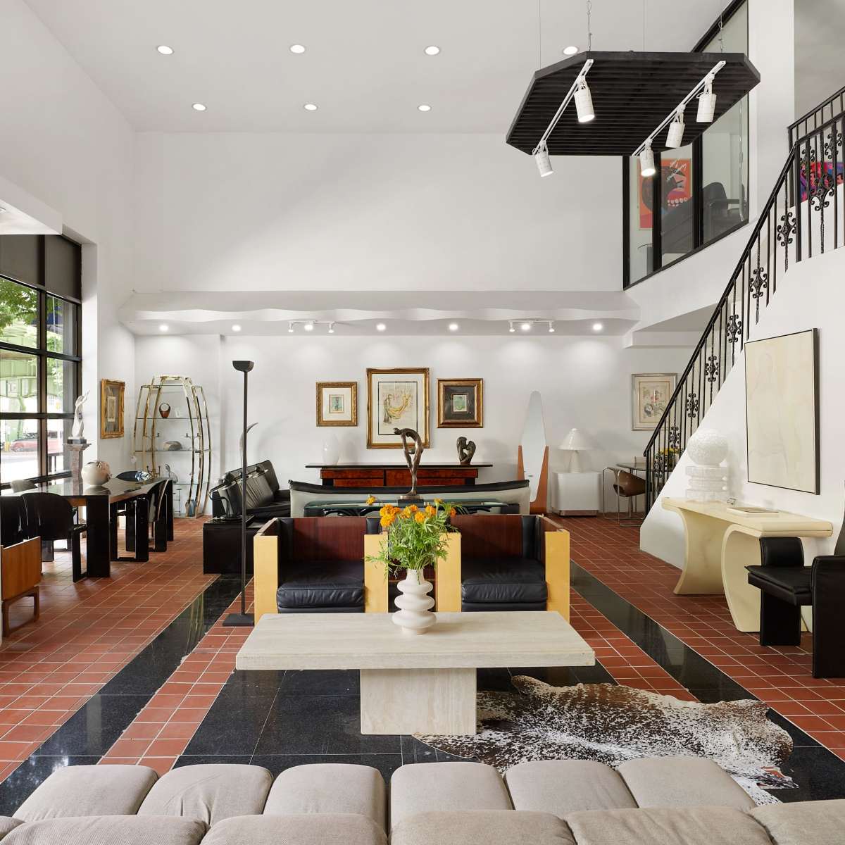 Two-Story, 3000 sqft, Large, Bright & Airy Art Gallery & Collectible ...