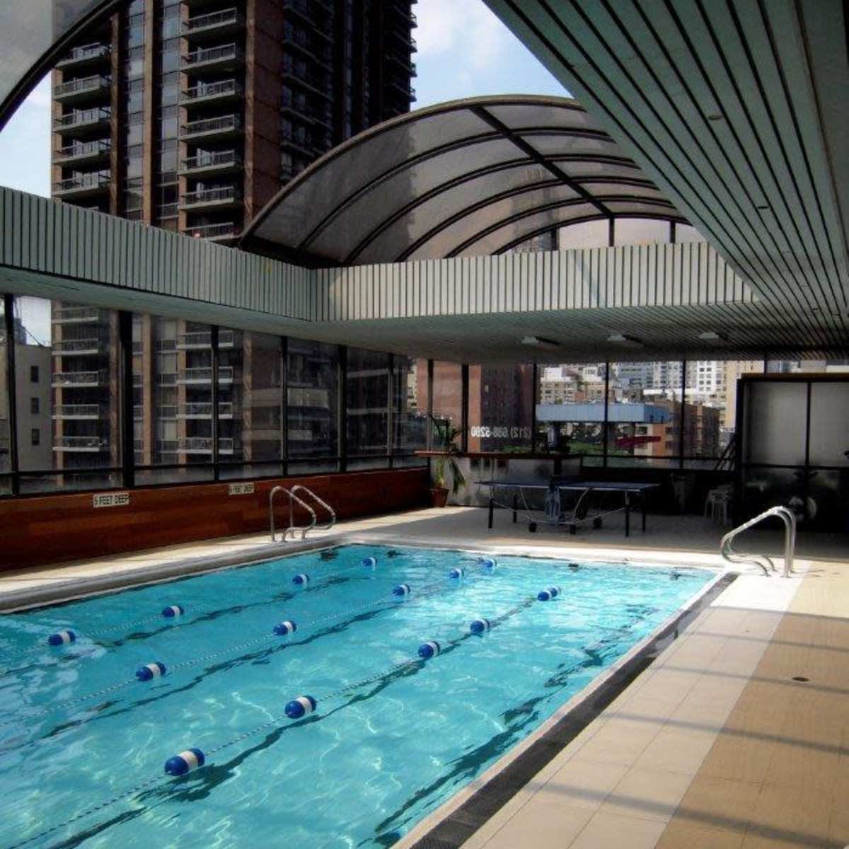 Sunny and Private indoor pool in the heart of Midtown East (Weekends ...
