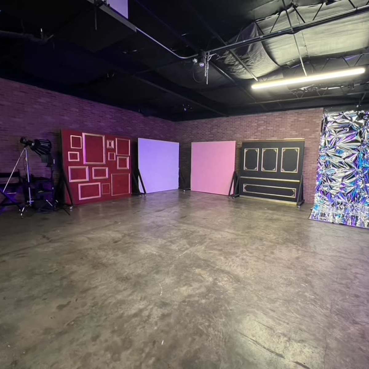 Studio Event Space with 20+ pre-built photo sets & backdrops, Houston ...