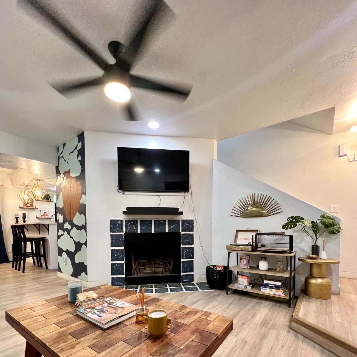 Colorful Downtown Condo, Phoenix, AZ | Event | Peerspace