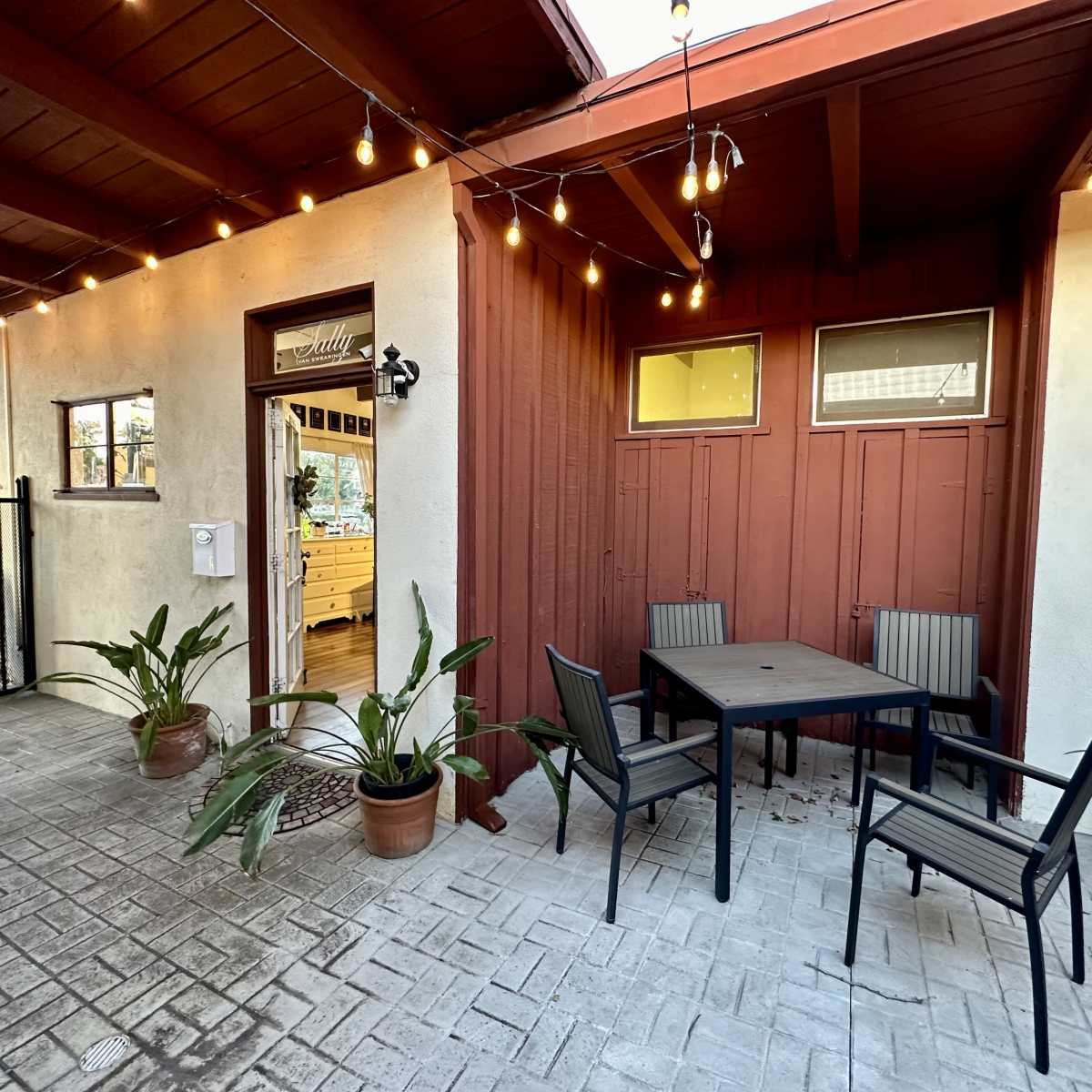 Mini Beauty Studio with large private courtyard, Newhall, CA ...