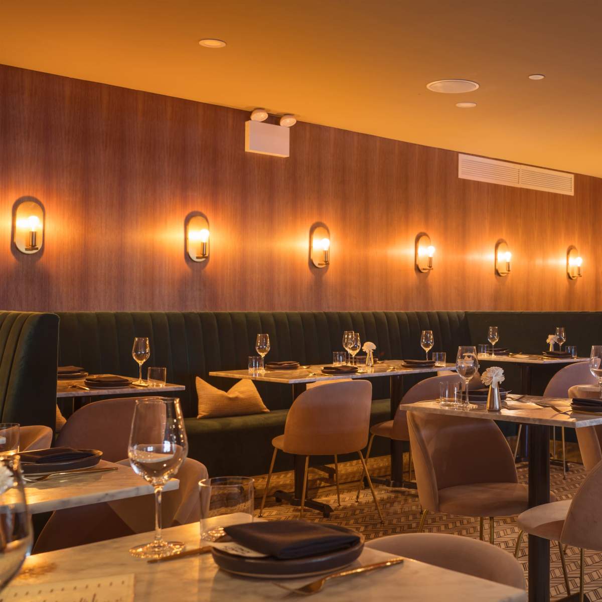 Modern Contemporary Restaurant Space with Enclosed Atrium in the Heart ...