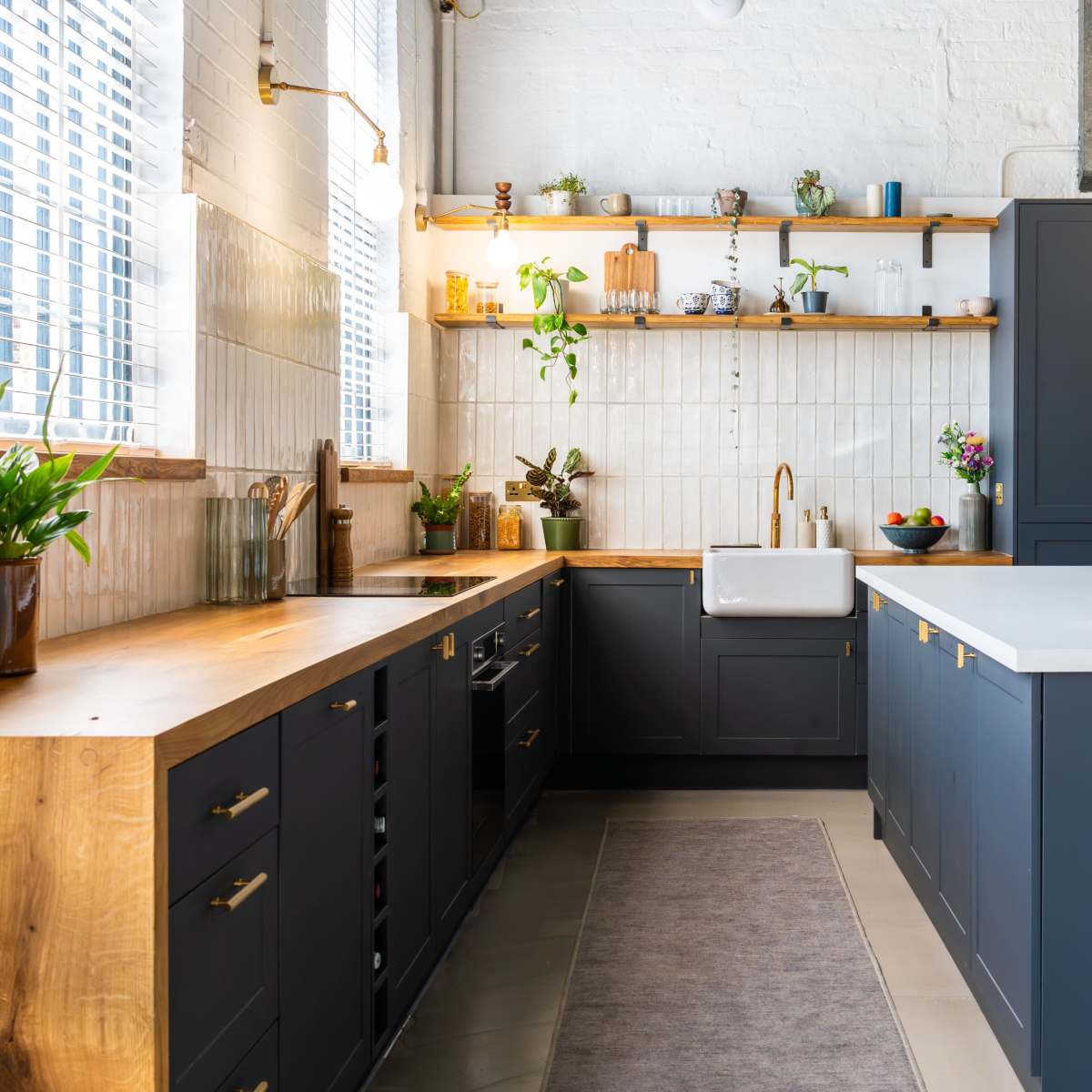 A one-of-a-kind photography, film and events space with infinity cove ...