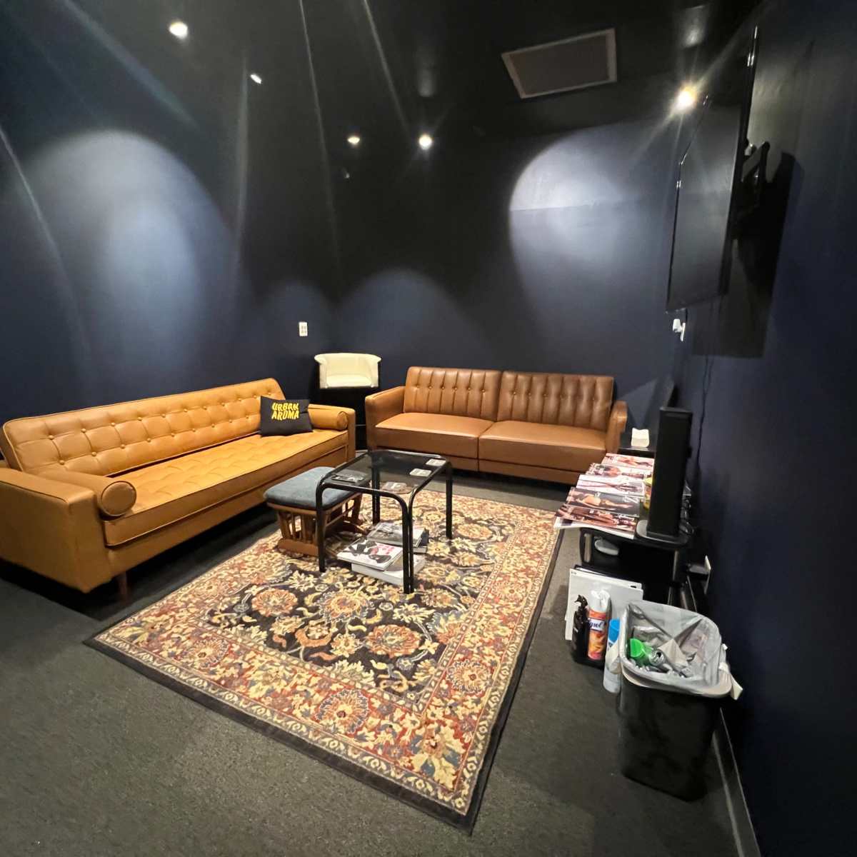 Professional 1 level studio, with roomy warehouse studio space for creating., Woodbridge, VA ...