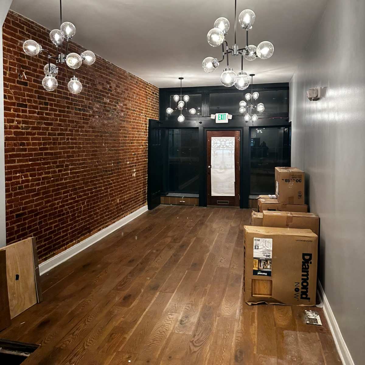 Modern, Cozy Brick Studio, Baltimore, MD | Event | Peerspace
