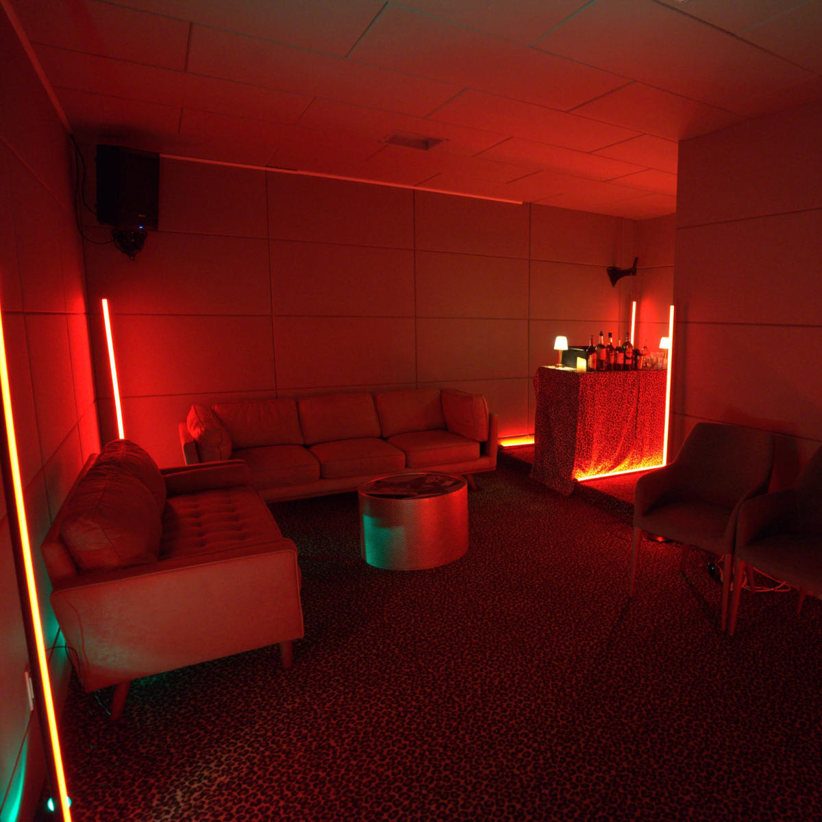 Rehearsal & Recording Studio with a Large Lounge Space, New York, NY ...