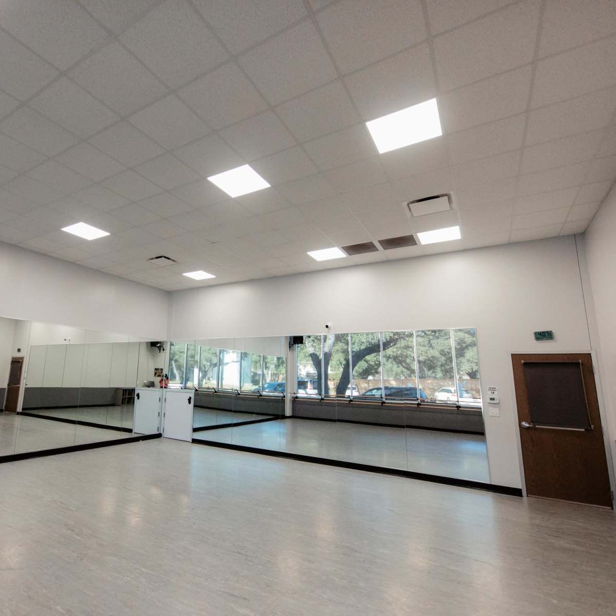 Beautiful Natural Lit Dance Studio- Great for Movement Classes, Round ...