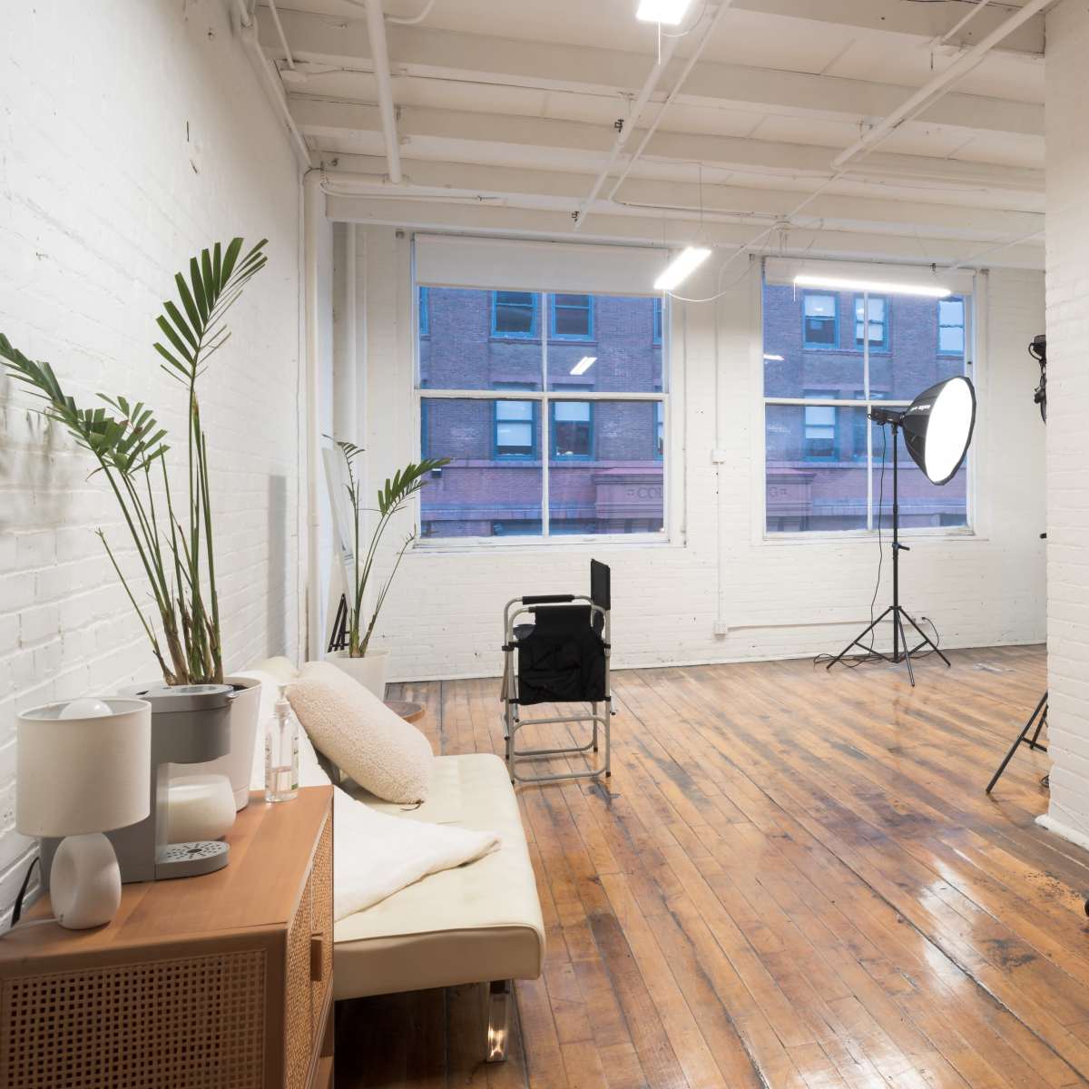 Mpls Natural Light Studio w/ Lighting Included, Minneapolis, MN ...
