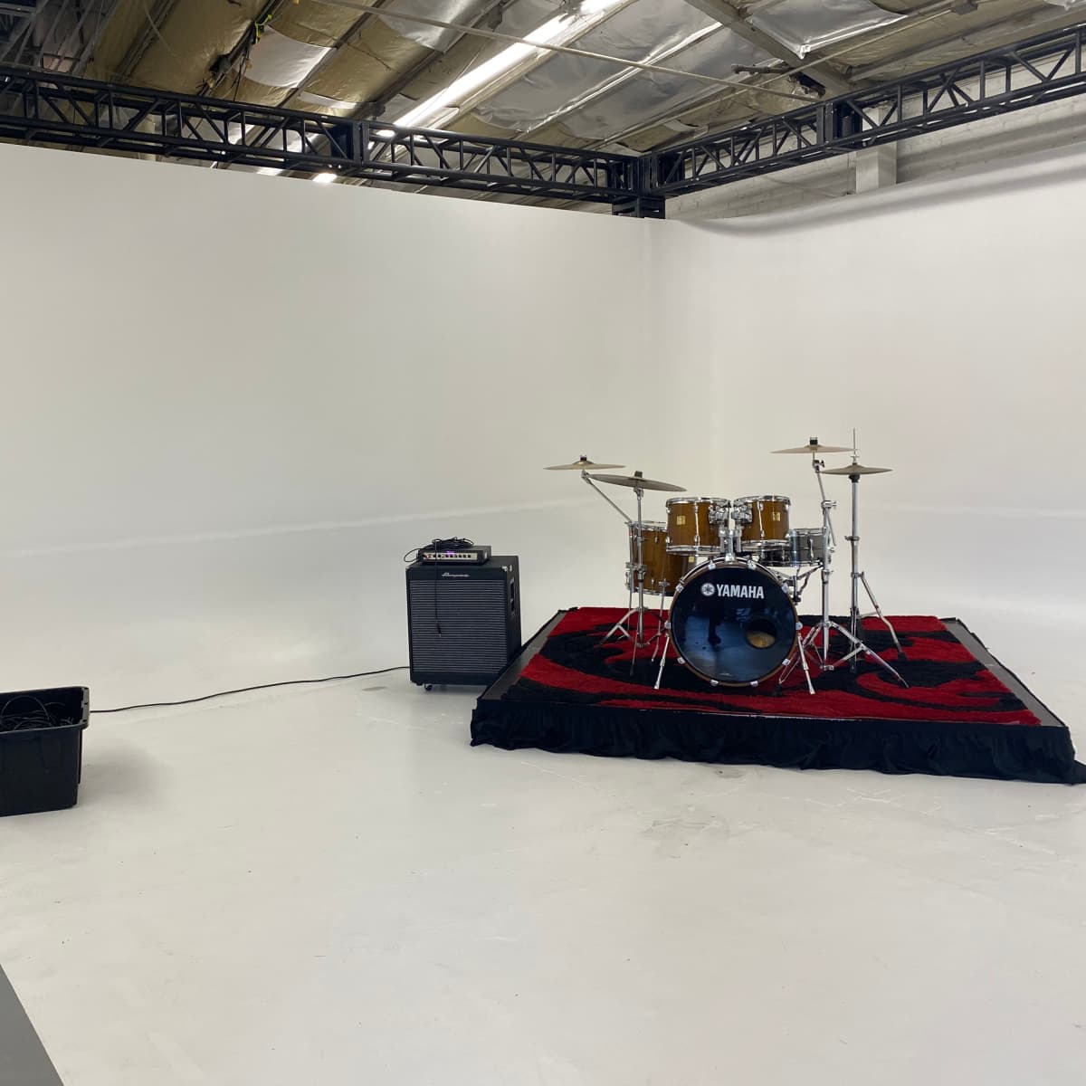 White Cyc Soundstage with Backline in DTLA, Los Angeles, CA ...