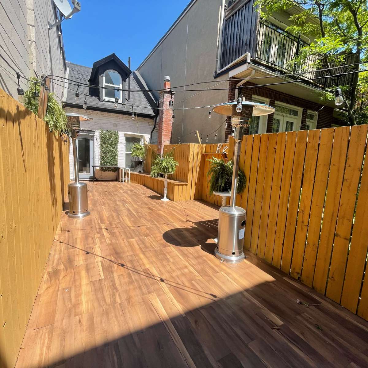 Downtown Outdoor Patio Event Space in Toronto, Toronto | Event | Peerspace