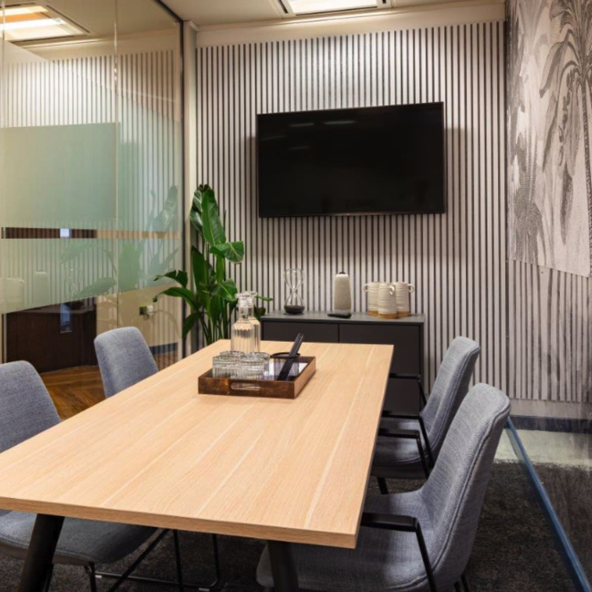 Meeting Room for 4 in the City - Trinity, London | Off-Site | Peerspace