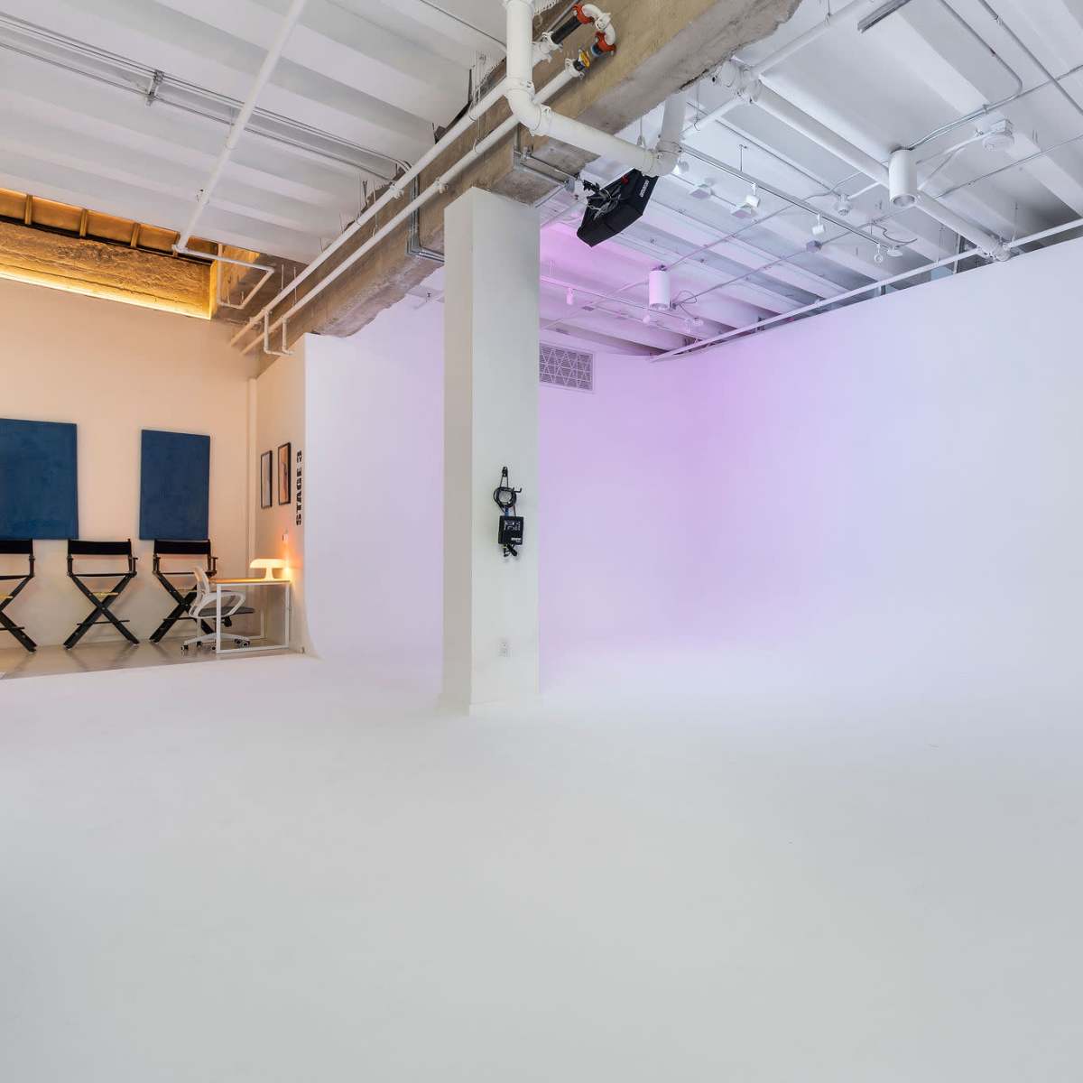PRE-LIT (RGB) WHITE CYC STUDIO | PRIVATE HAIR, MAKEUP AND VANITY SPACE ...