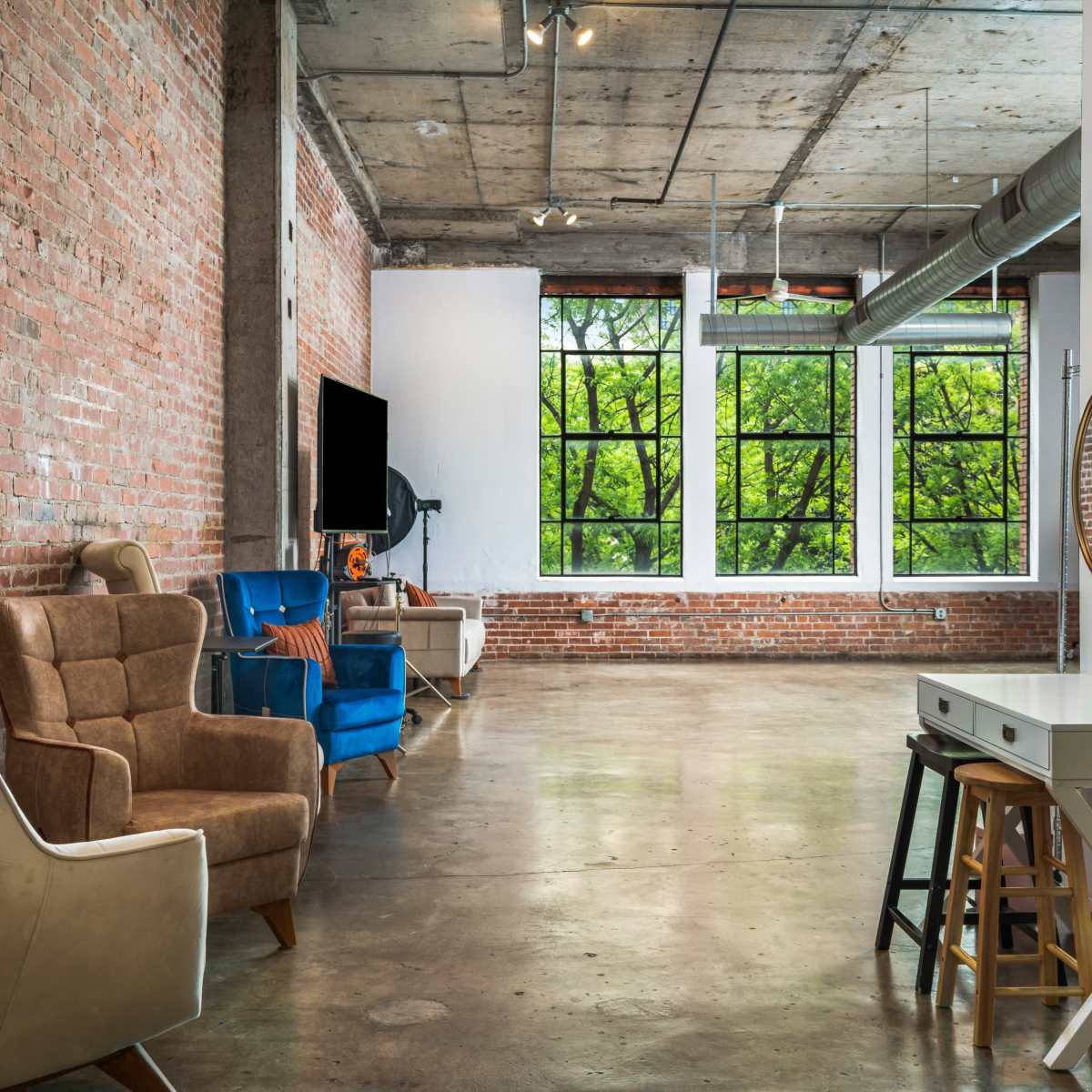 Studio Twenty-One 6 | Downtown Loft with Over 10 Different Sets ...