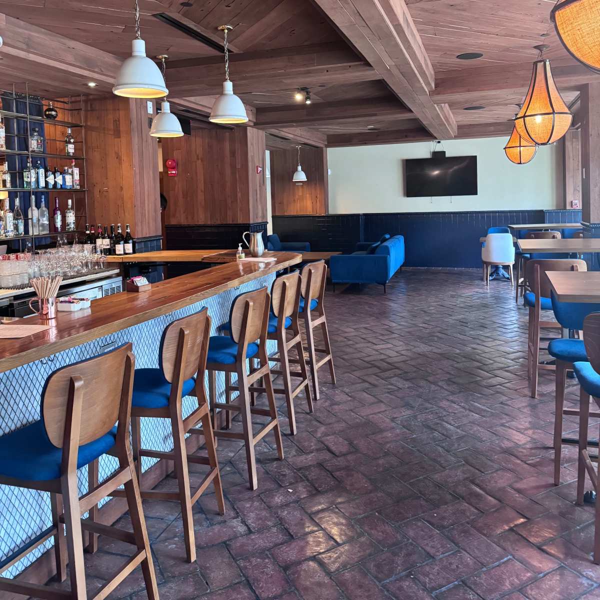 Bar in Georgetown/Glover Park, Washington, DC | Event | Peerspace