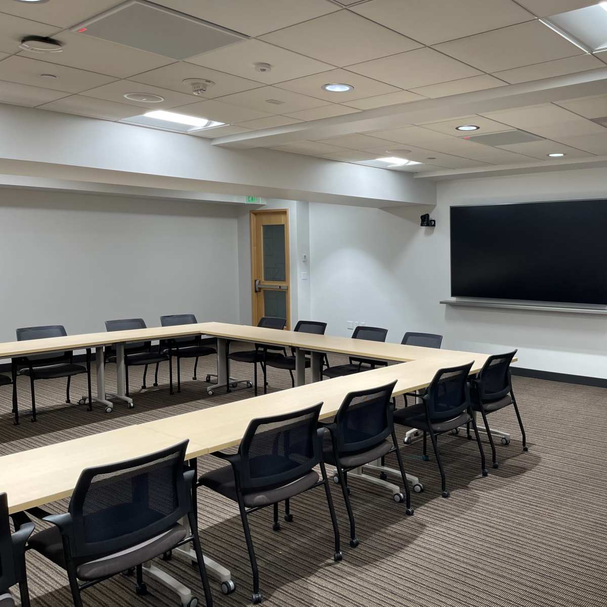 Light Rail Adjacent Flexible Conference Room, Seattle, WA | Off-Site ...