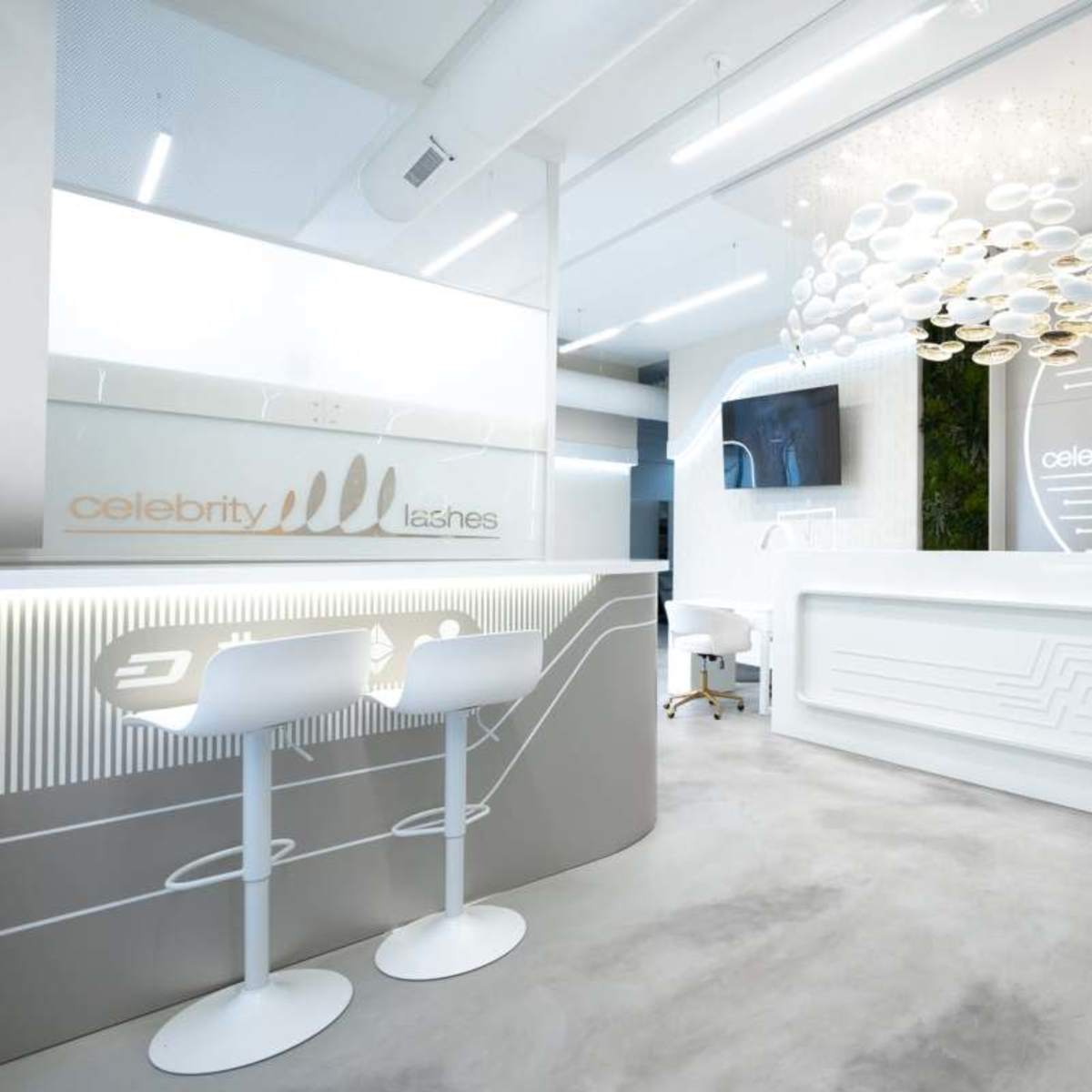 "Experience Glamour at Our Beauty Bar: Chicago's Premier Destination ...