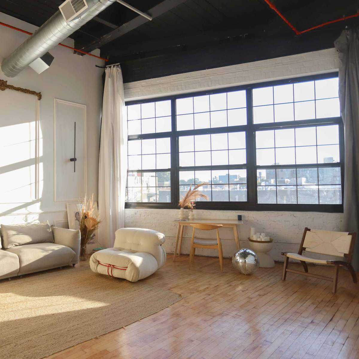 French style sunny Loft - Bushwick, Brooklyn, NY | Production | Peerspace