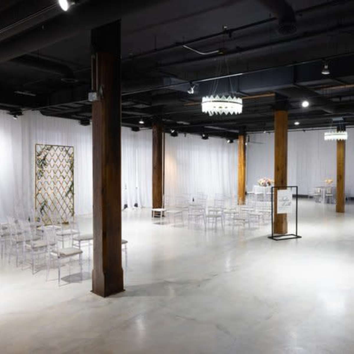Downtown Luxury Modern Event Venue, Chicago, IL | Event | Peerspace