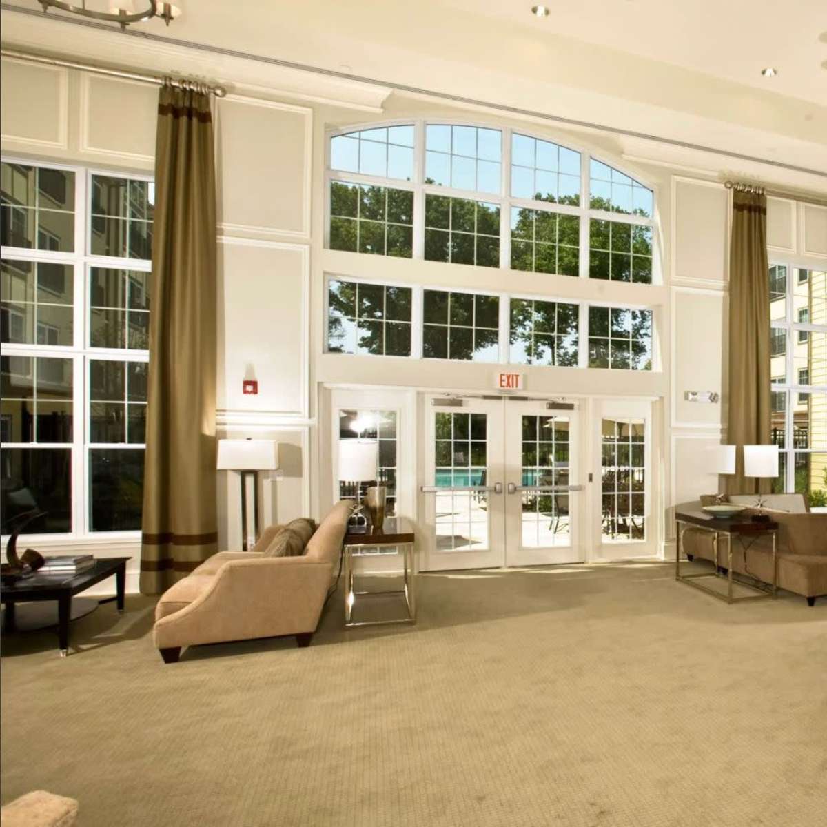 Trendy and Spacious Club Lounge | Mosaic at Metro, Hyattsville, MD ...