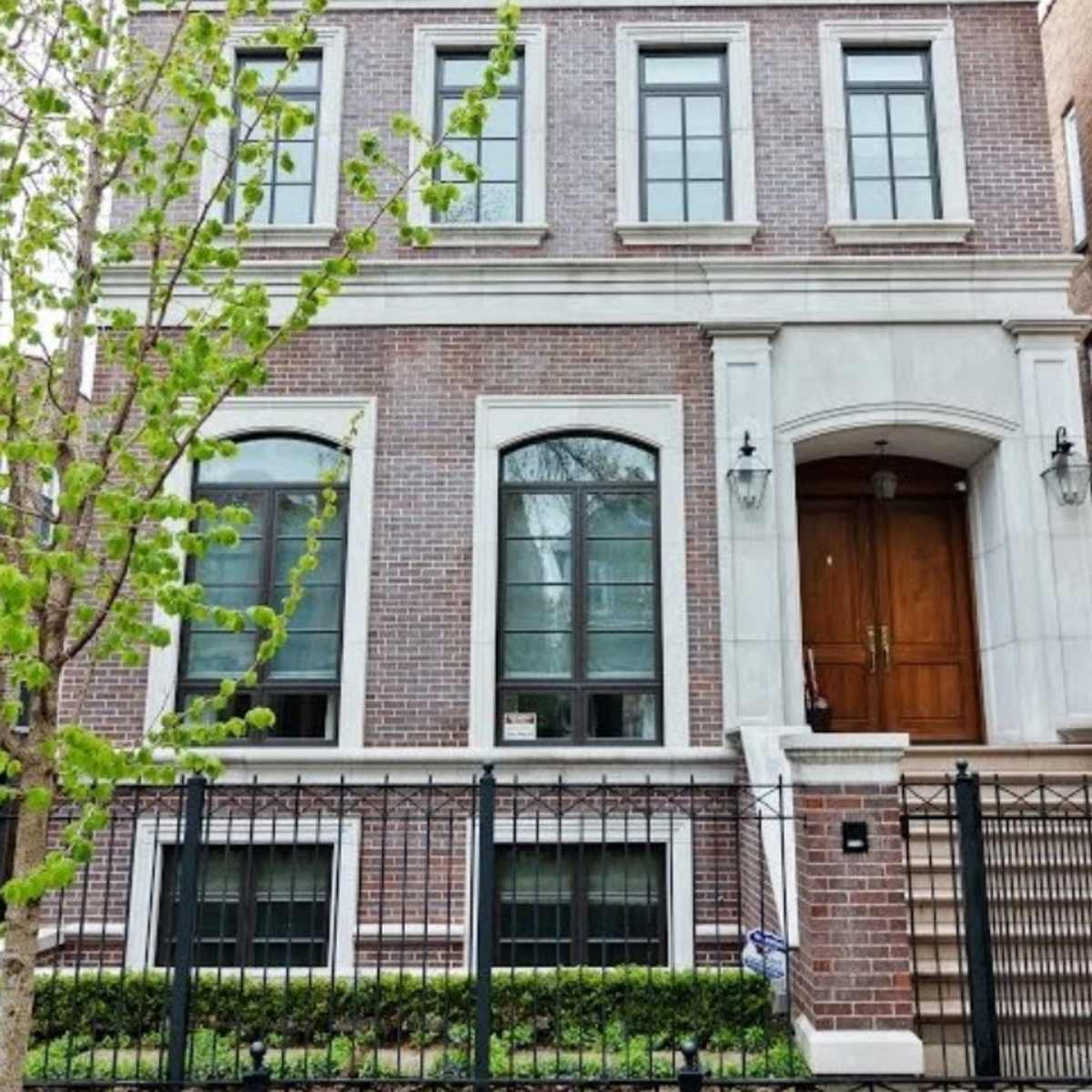 Classically modern Large Family Home In Lincoln Park, Chicago, IL ...