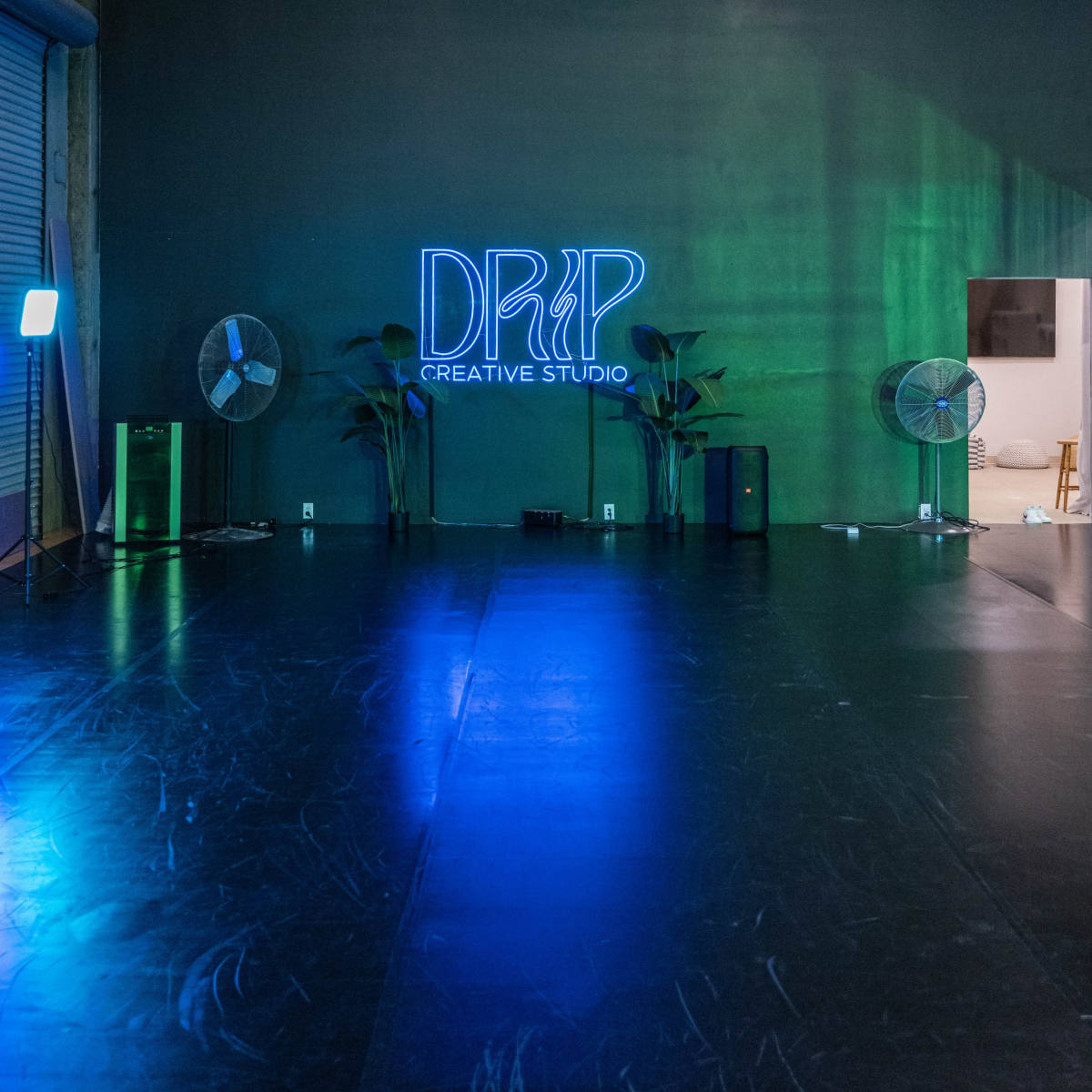 Studio 51 | Neon Flex Space With 51 sqft of Mirrors, San Diego, CA ...
