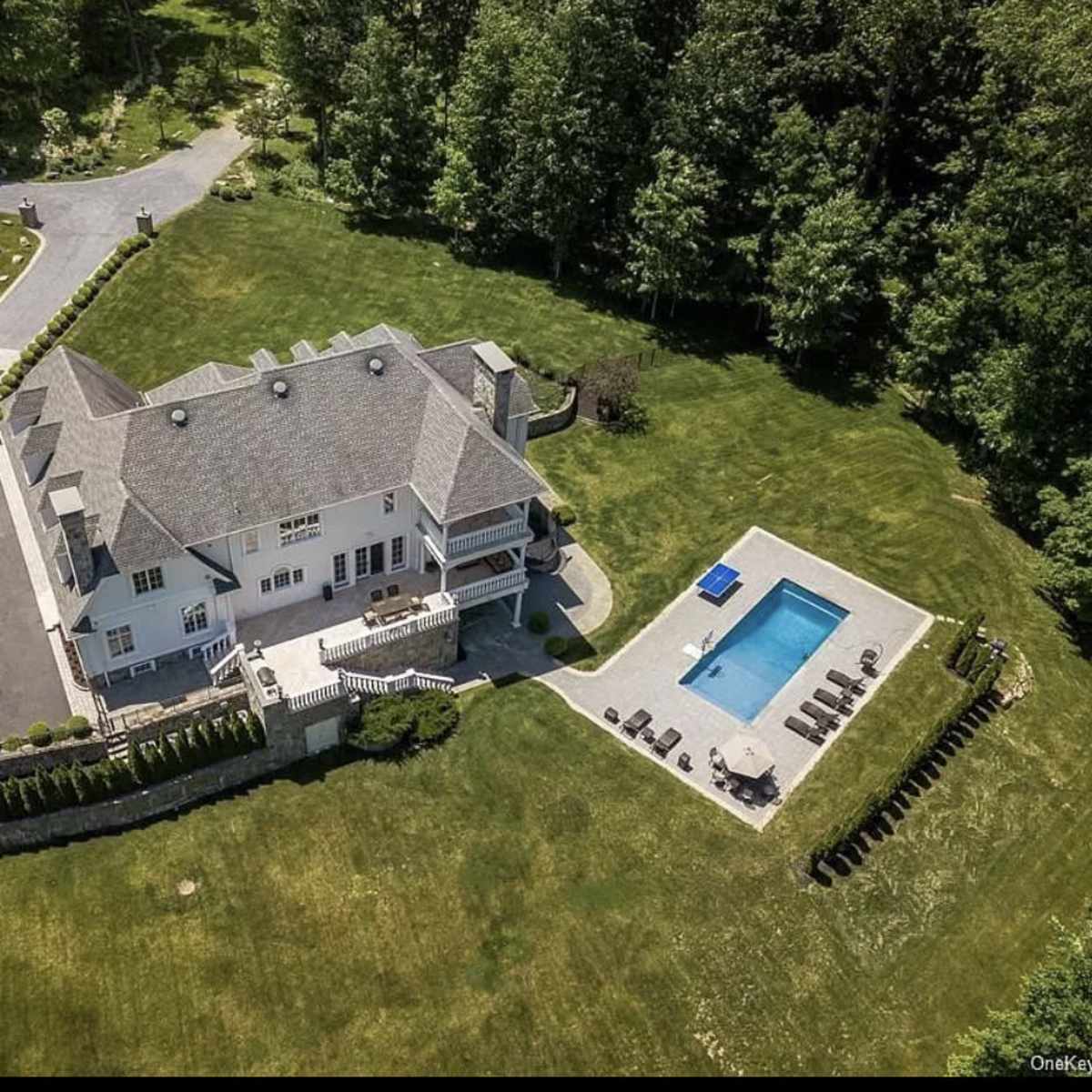 Majestic Manor in a Tranquil Haven, Katonah, NY | Production | Peerspace