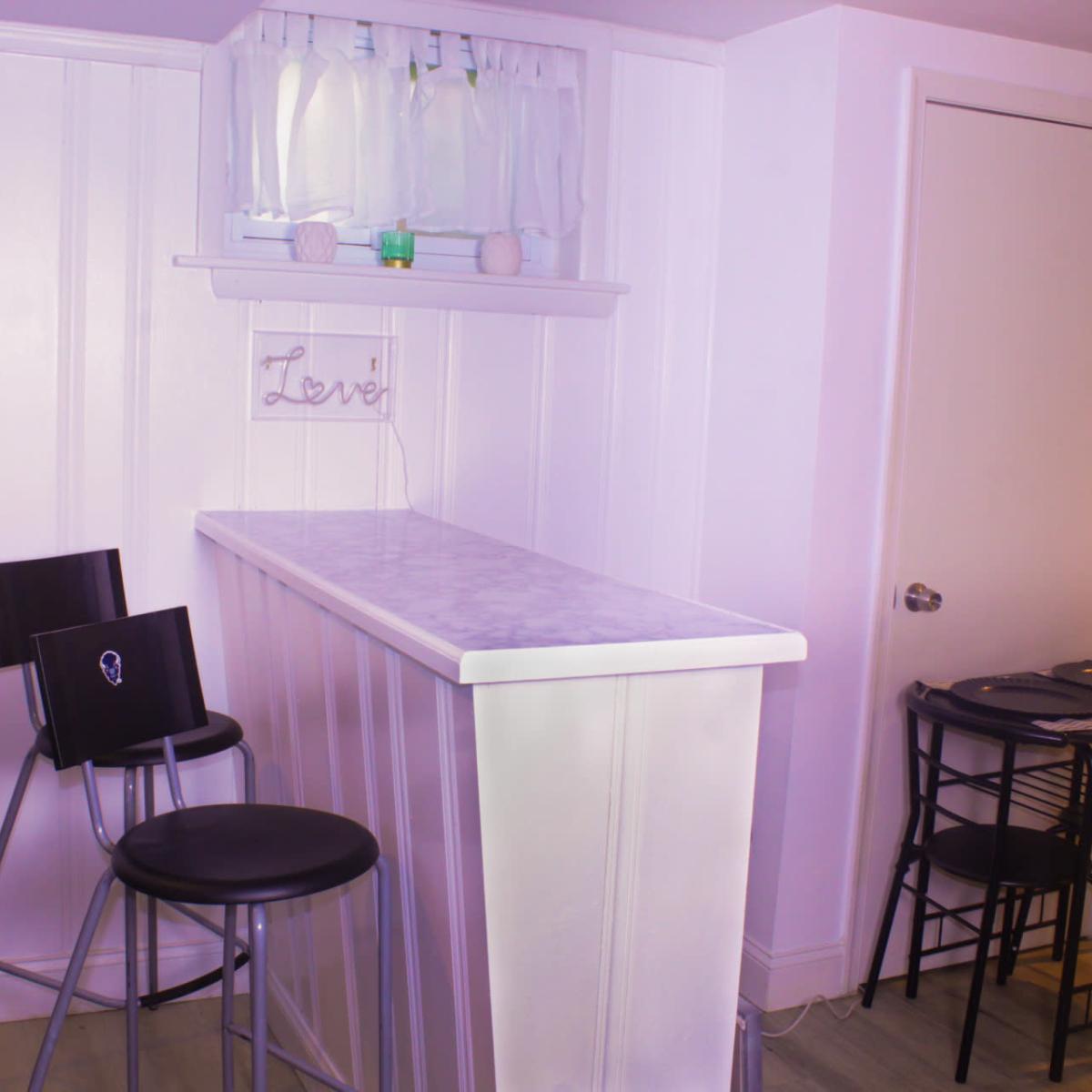 Airy Suburban Basement Studio – Spacious Photography Space with Natural ...