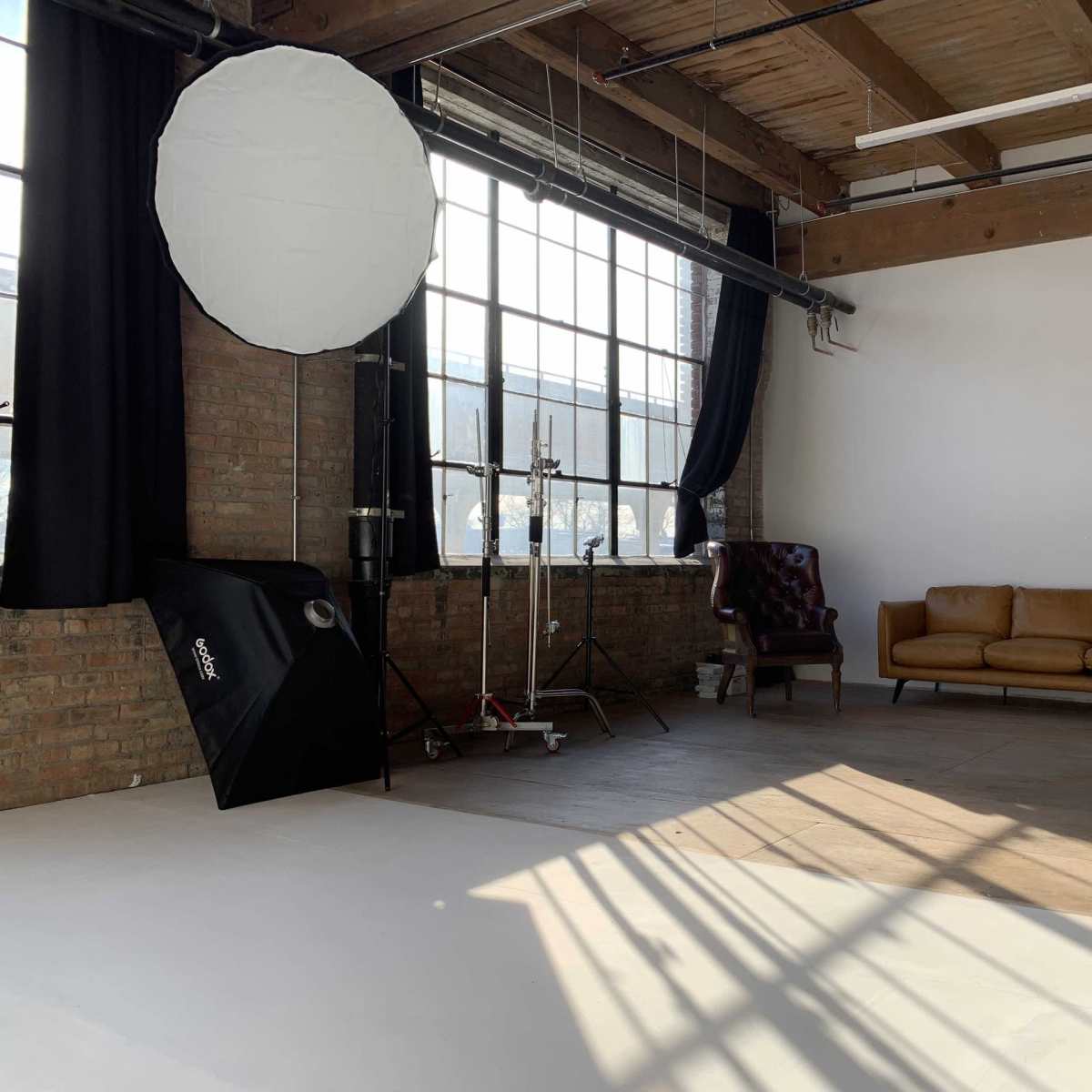Sunny Cyclorama Studio - EQ Included, Chicago, IL | Production | Peerspace